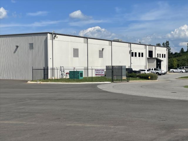 Red Knight Distribution Center - CLARKSVILLE, TN